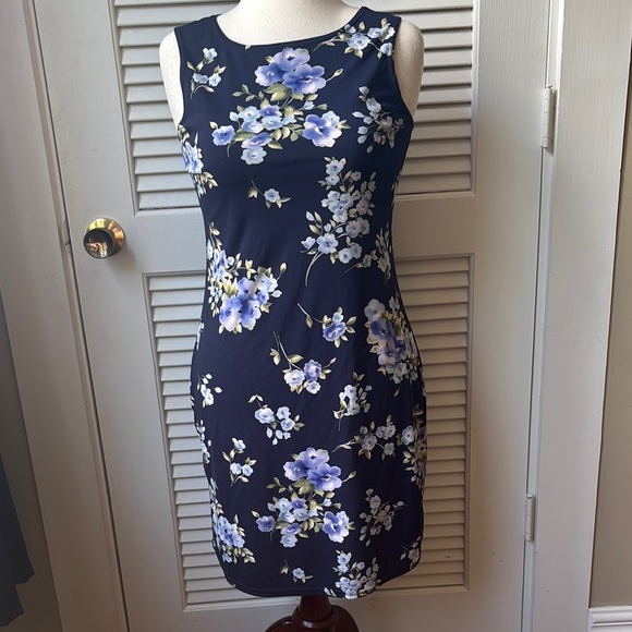 g dresses | Dresses | Navy Blue Floral Dress | Poshmark